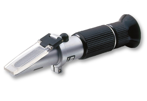 Battery Plastic Hand Refractometer, for Industrial, Laboratory, Feature ...