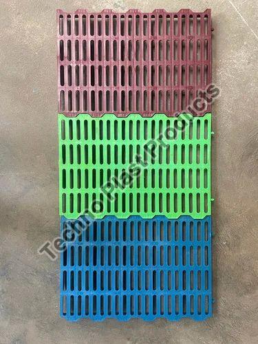 Plastic Slatted Floor Mat, Color : Red, Blue at best price INR 110 ...