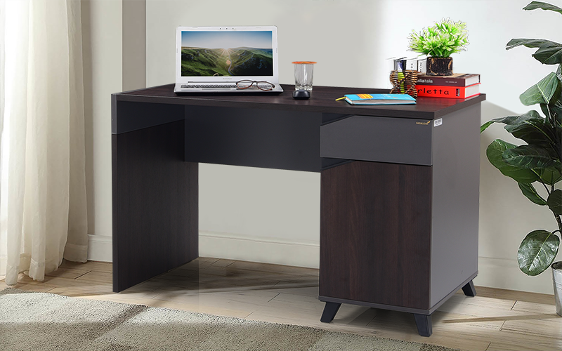 MDF with melamine finish Office Table - Royal Oak, Ghaziabad