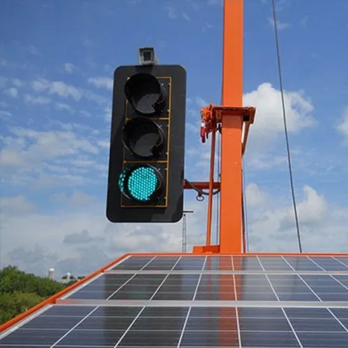 Amber Solar Traffic Light System - Greenclouds Renewable Energy ...