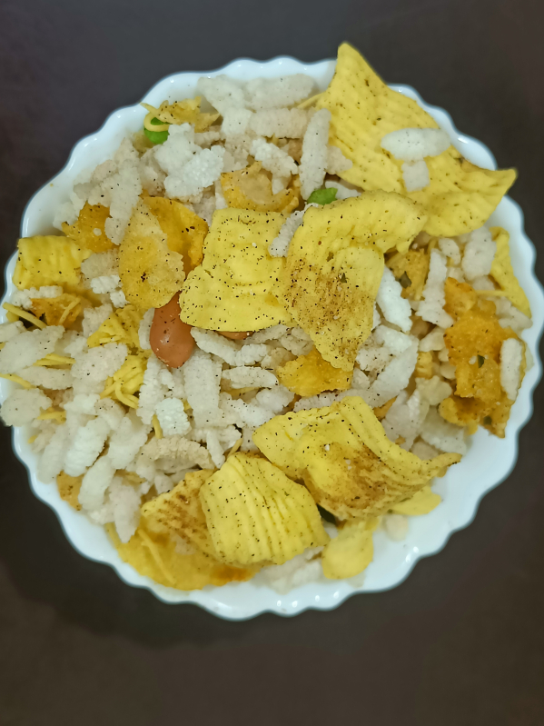 Special Chivda Namkeen, for Snacks, Packaging Size : 500gm - SHIVAM ...