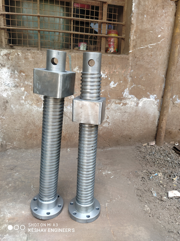 Square Thread Lead Screw