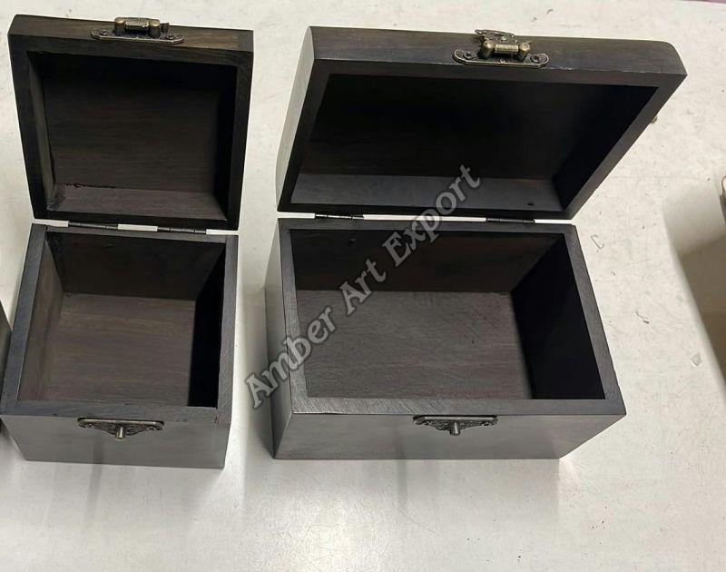 Plain Polished Solid Wood Boxes, Shape : Rectangular at Best Price in ...