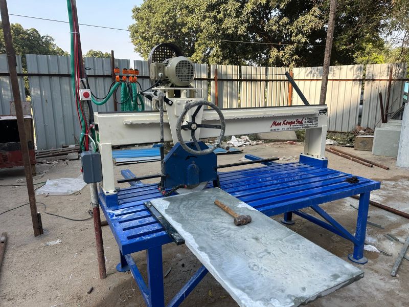 Mild Steel Color Coated 7 Feet Stone Cutting Machine, Color : Blue at ...
