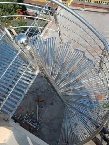 Round Design Stainless Steel Stair Railing For Staircase Use at Rs 850 ...