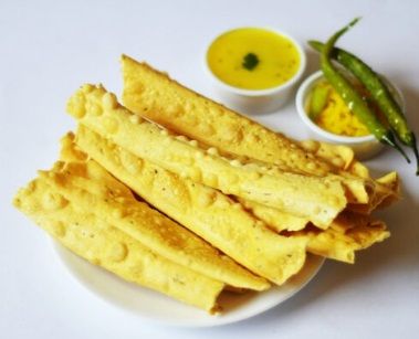 Gujarati Fafda at Best Price in Mumbai - ID: 8022279 | SHREE RADHE