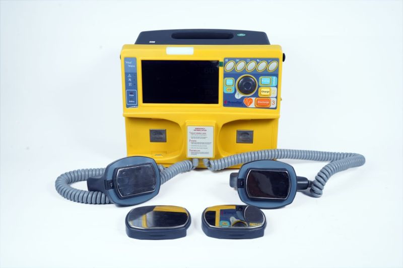 Maestros Vital Wave Biphasic Defibrillator Monitor at Rs 76000 in Surat ...